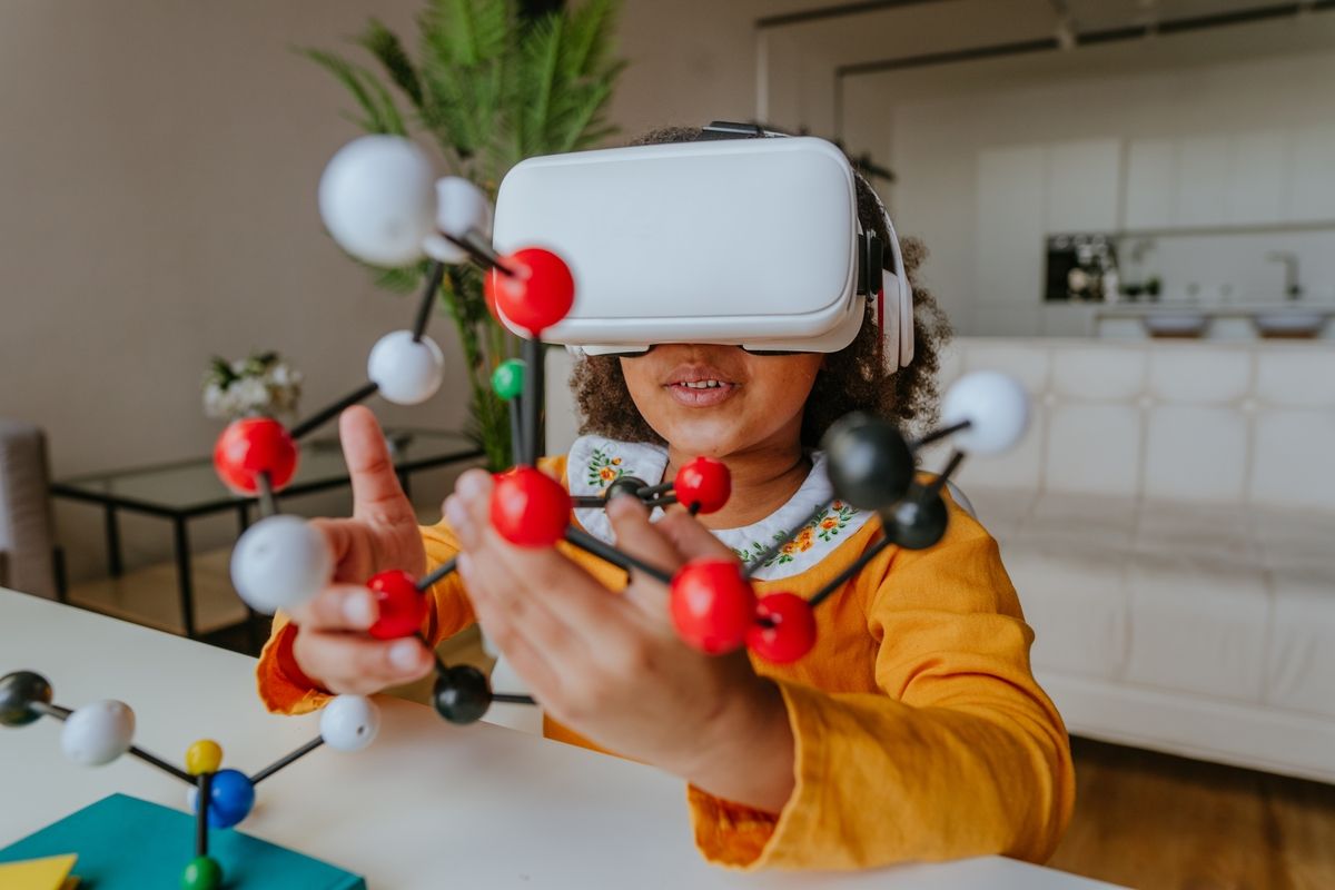 Using VR In Education For Science Experiments | Skill Prepare