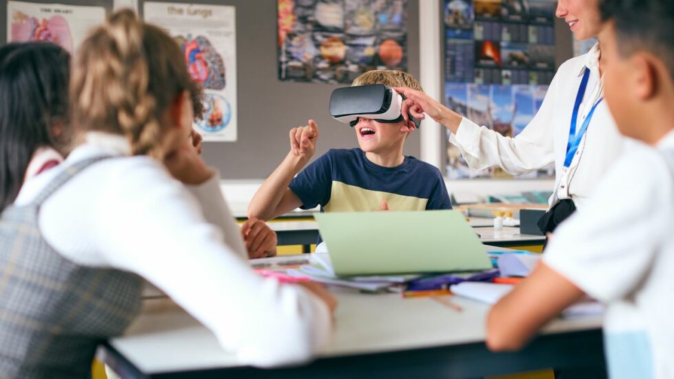 Using VR In Education For Science Experiments | Skill Prepare
