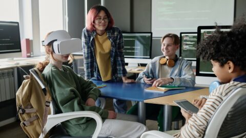 15 Ways VR Helps Students Learn Better | Skill Prepare