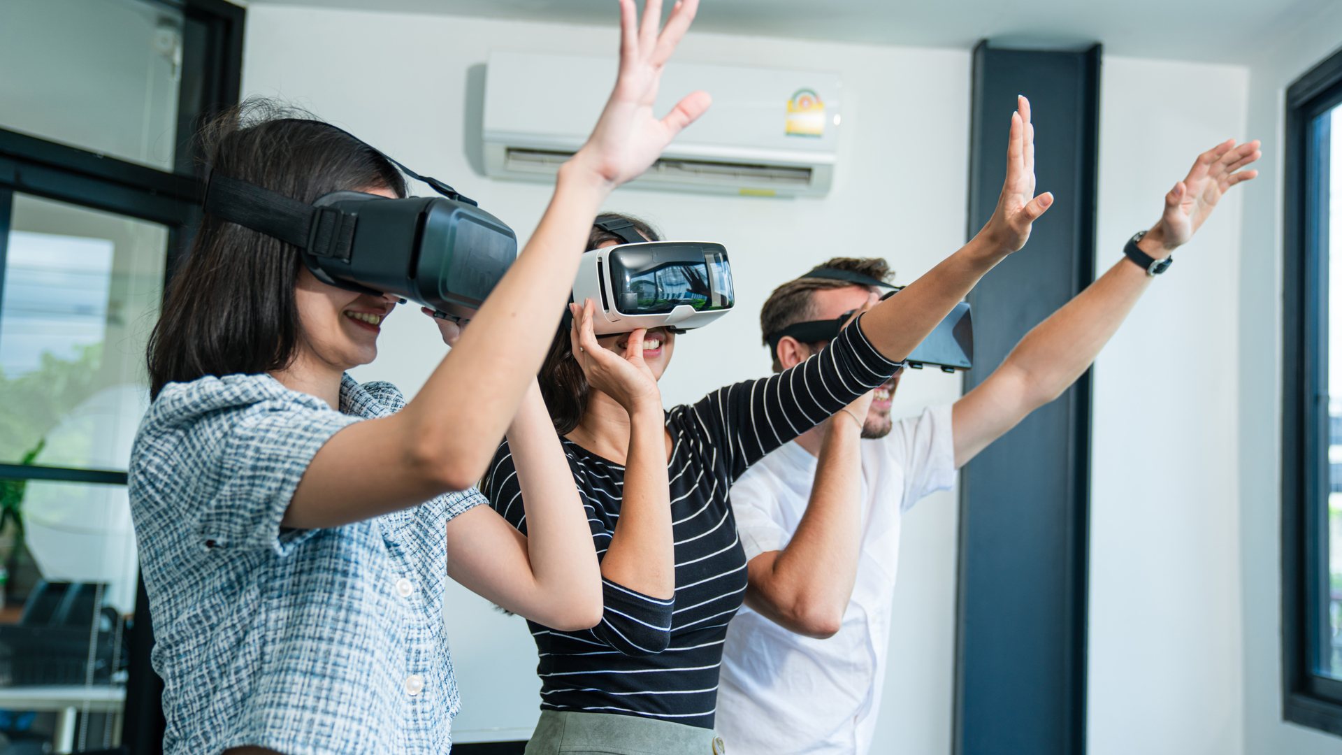 Virtual Reality vs. Augmented Reality in Educational Gaming | Skill Prepare